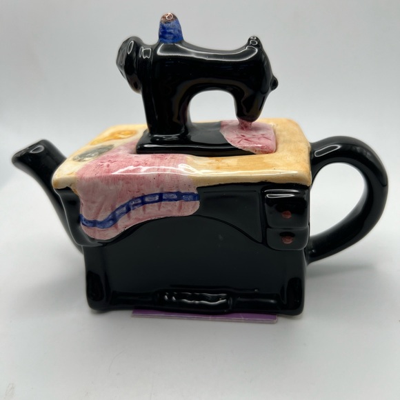 TEA NEE | Accents | Vintage Tea Nee Tea Pot Handpainted Embossed ...